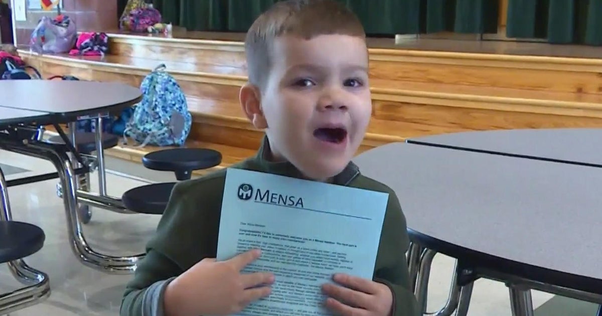 Meet a 5-year-old boy genius - CBS Chicago