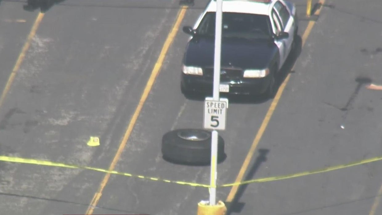 Car crushed in SFO parking lot after tire falls off United Airlines jet ...