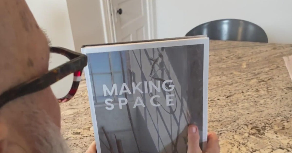 Chicago photographer's new book gives peek inside of over 100 artists ...