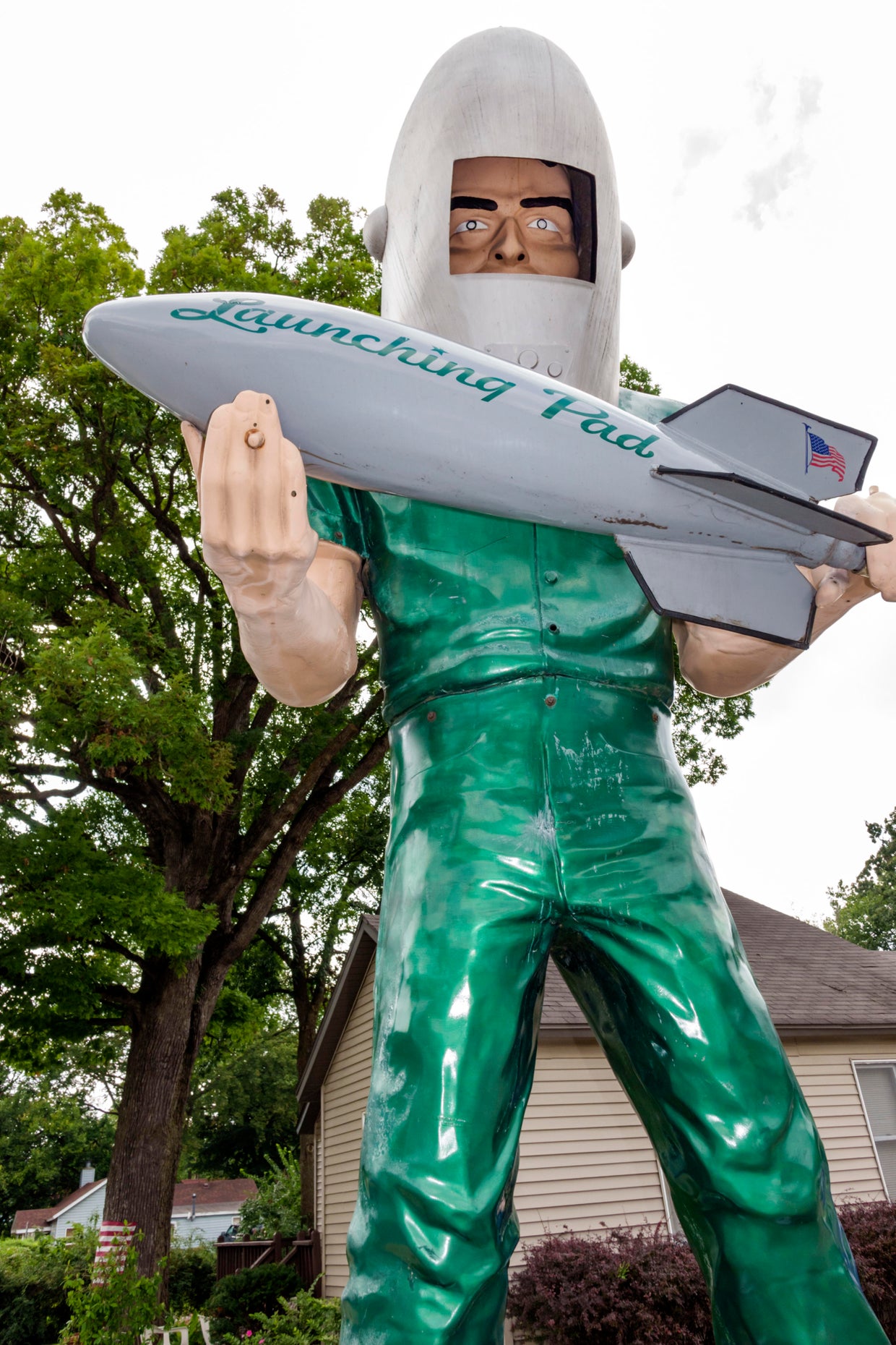 Gemini Giant statue along old Route 66 southwest of Chicago is up for ...