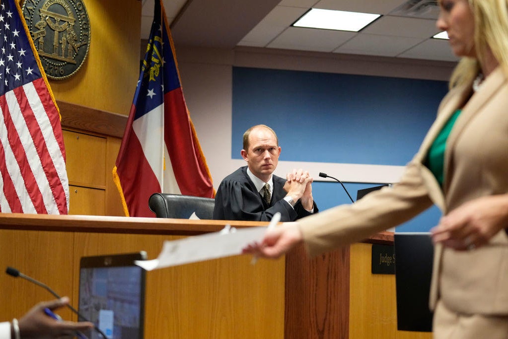 Georgia judge tosses some charges against Trump and others in 2020 ...