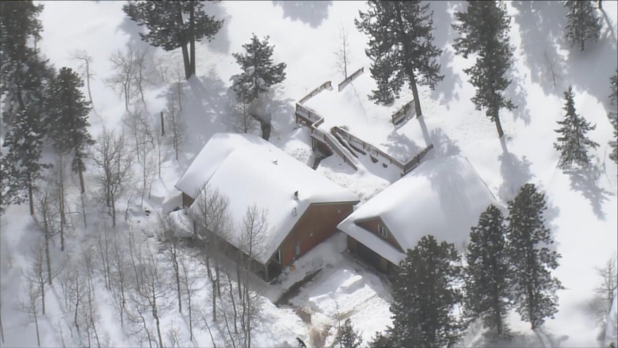 Residents in Colorado's Coal Creek Canyon still buried in snow days ...