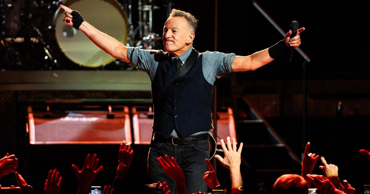 Photos: Bruce Springsteen delivers marathon set for packed Chase Center ...