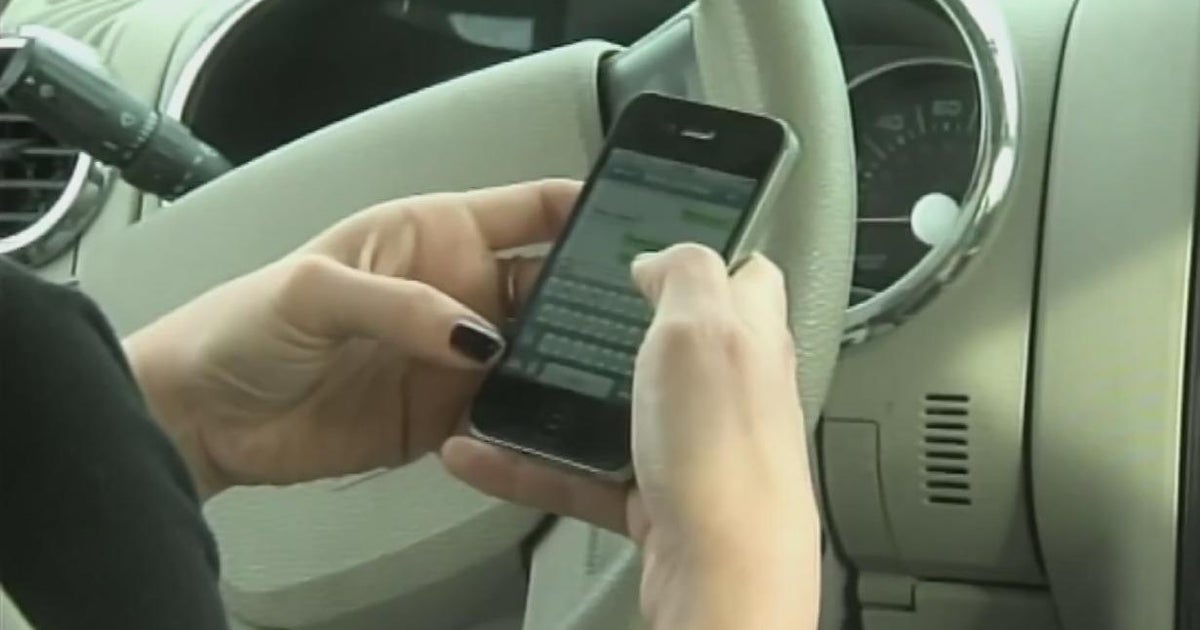 A look at the impact of Michigan's distracted driving laws - CBS Detroit