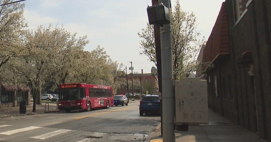 Passenger stabbed on Pittsburgh Regional Transit bus - CBS Pittsburgh