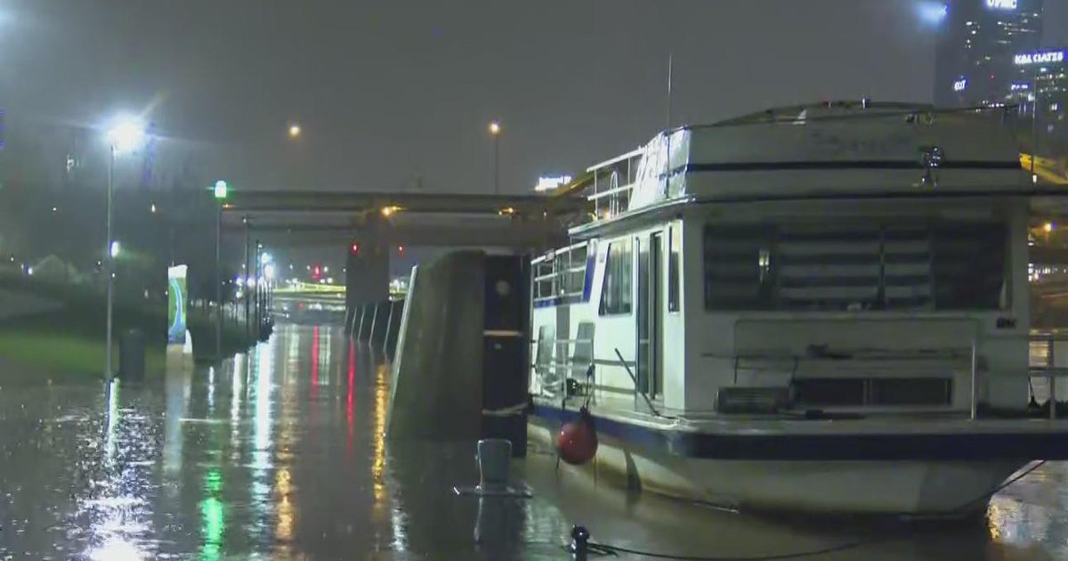 Pittsburgh's North Shore Riverwalk starting to take on water - CBS ...