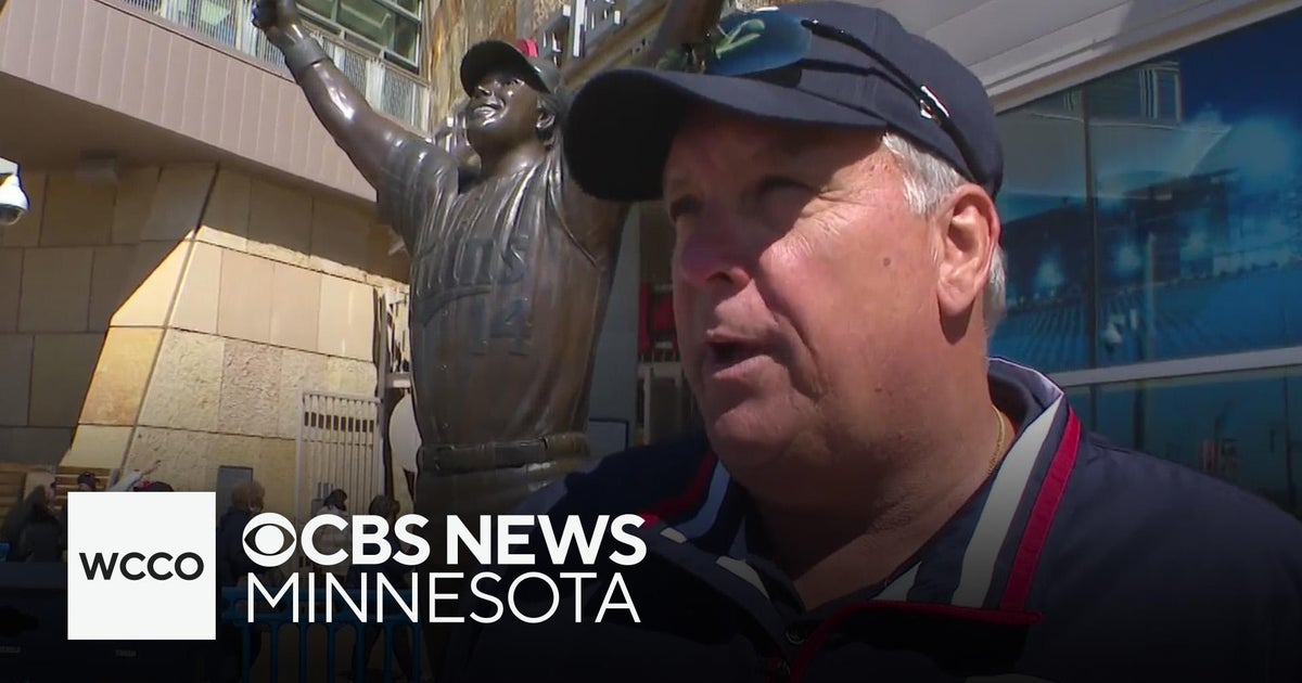 Kent Hrbek, two-time World Series winner, opens gates to Target Field ...