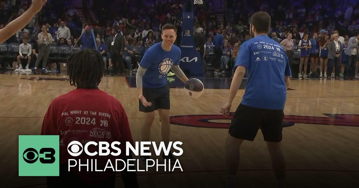 CBS News Philadelphia's Pat Gallen joins kids on the court for PAL ...