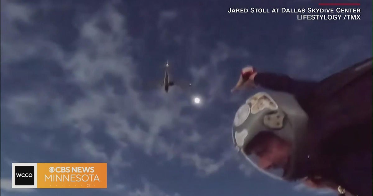 Dad and daughter skydive during historic eclipse - CBS Minnesota