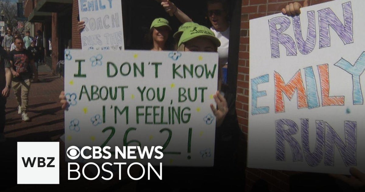 Boston Marathon spectators out in full force for race day - CBS Boston