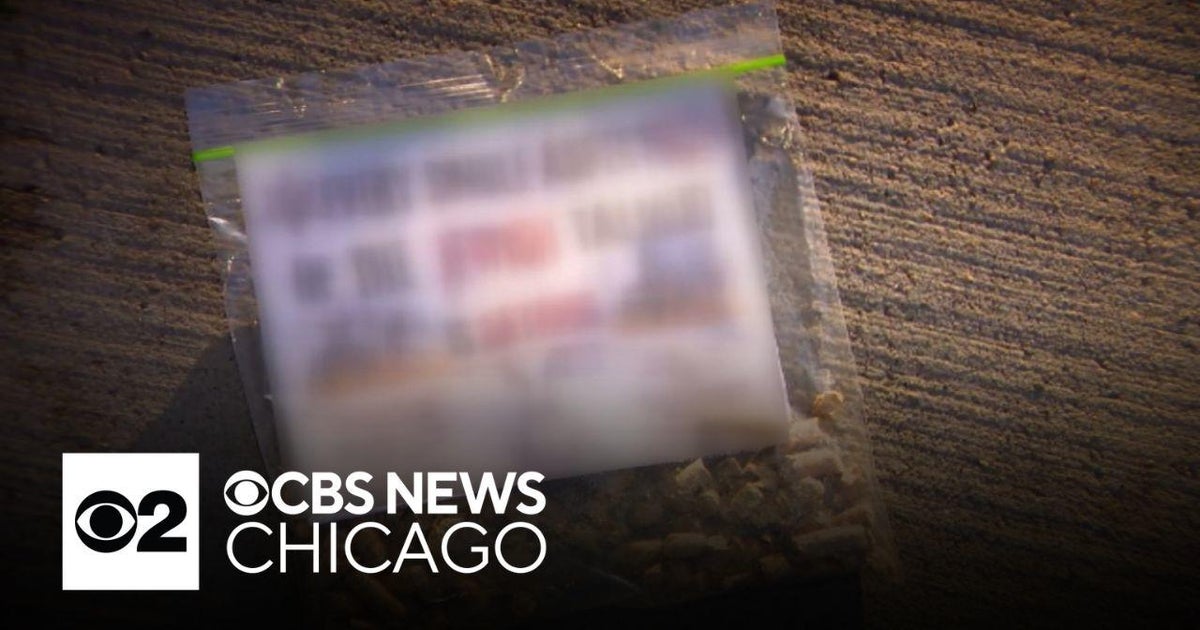 Alderman seeks to punish "hate littering" in Chicago - CBS Chicago