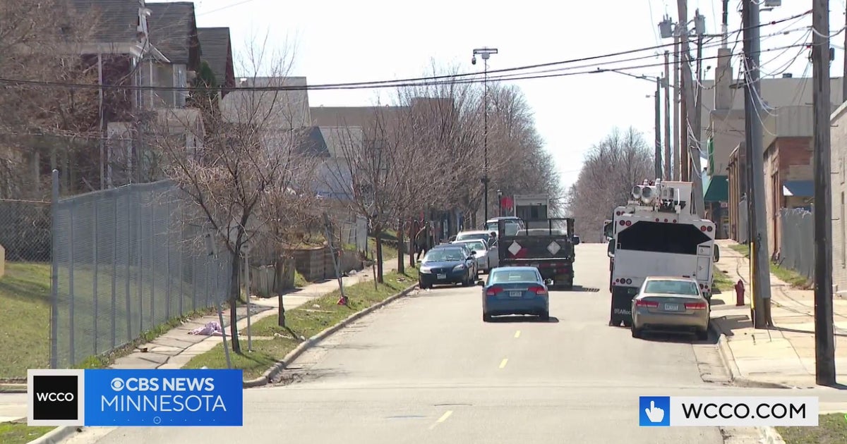 Minneapolis homeless encampment near East Lake Steet cleared - CBS ...