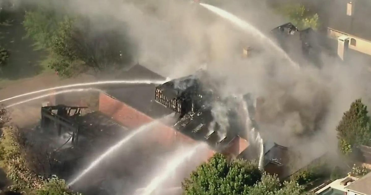 Crews battle Frisco house fire - CBS Texas