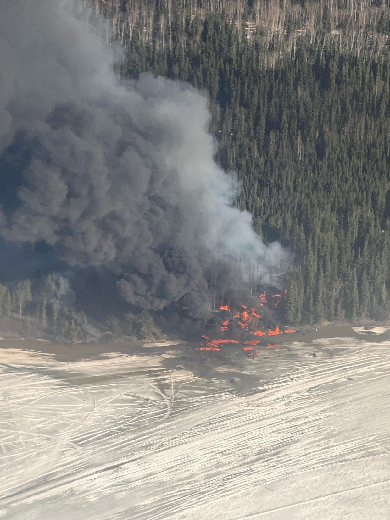 Douglas DC-4 plane crashes in Alaska, officials say - CBS News