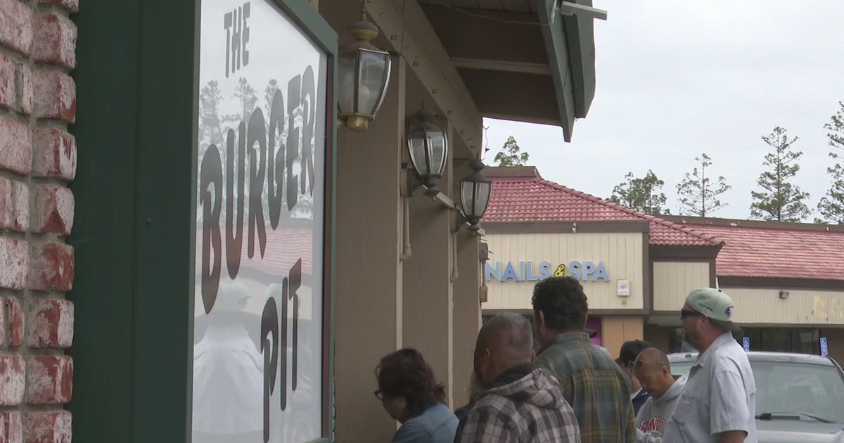 Iconic San Jose restaurant The Burger Pit closes after 71 years - CBS ...