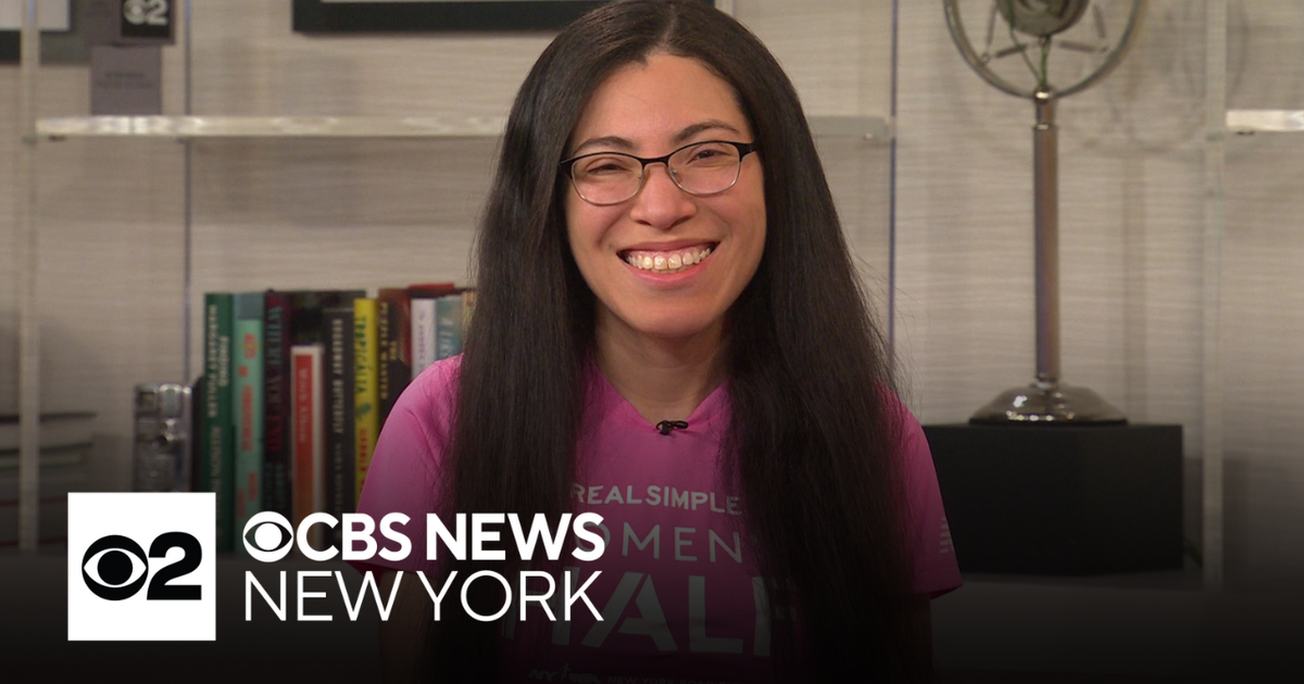 NYPD officer gears up to run NYRR half marathon - CBS New York