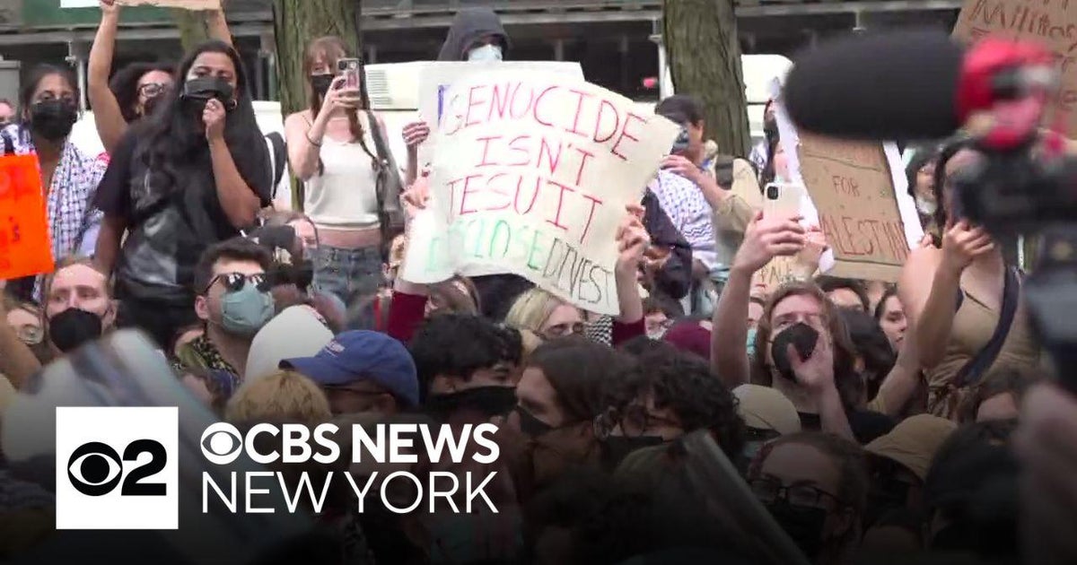 NYPD responds to protests at Fordham University's Lincoln Center campus ...