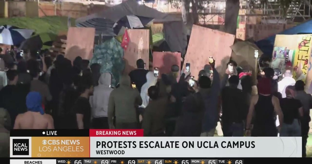 Chaos on the UCLA campus as protestors break down the walls of pro ...