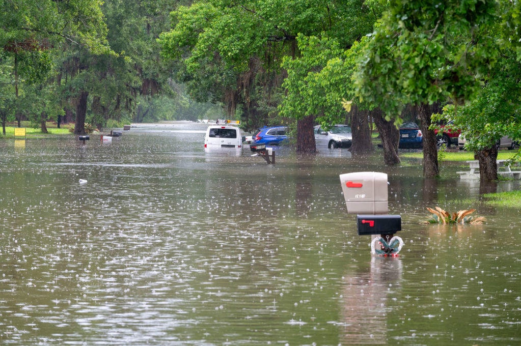 Hundreds rescued from floodwaters around Houston as millions in Texas ...
