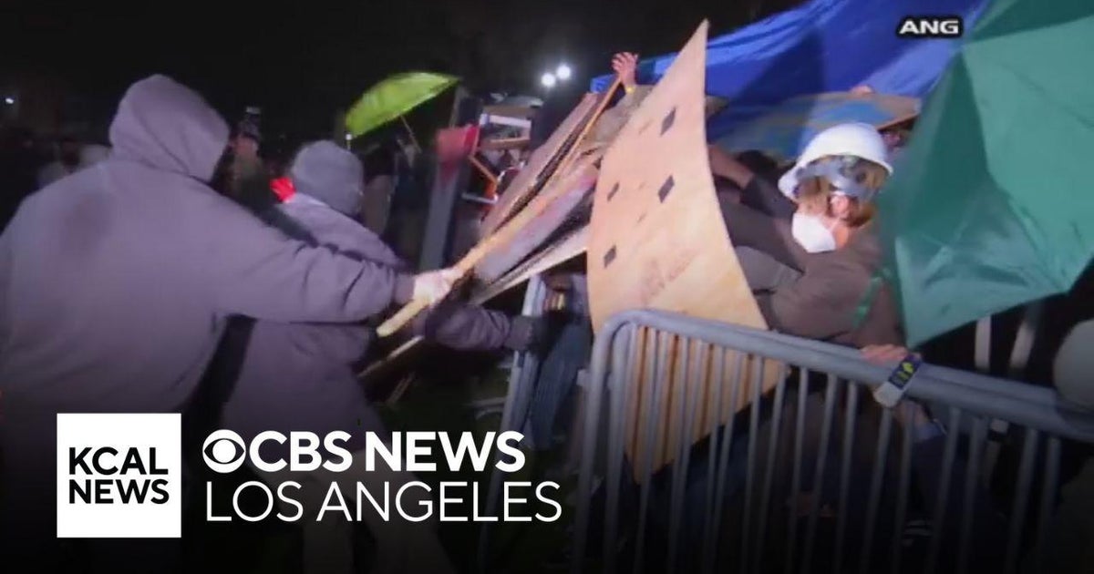 UCLA launches investigation in violent clash during campus protest ...