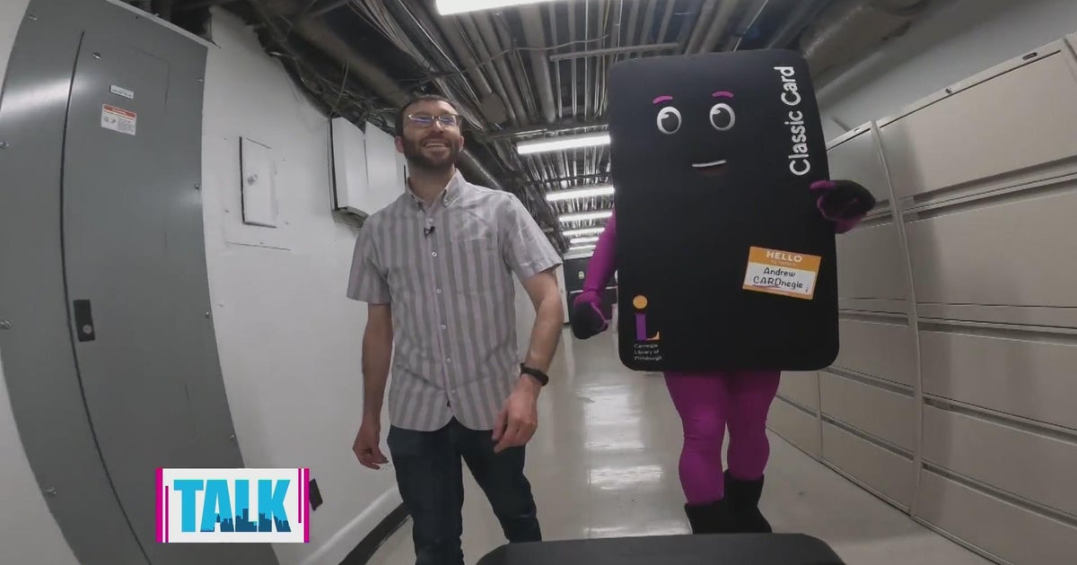 Boaz Frankel meets the Carnegie Library of Pittsburgh mascot - CBS ...