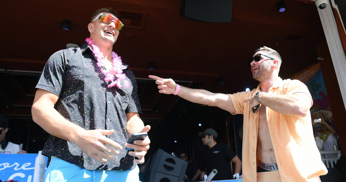 Edelman, Gronkowski parody "Good Will Hunting" in Patriots' incredible ...