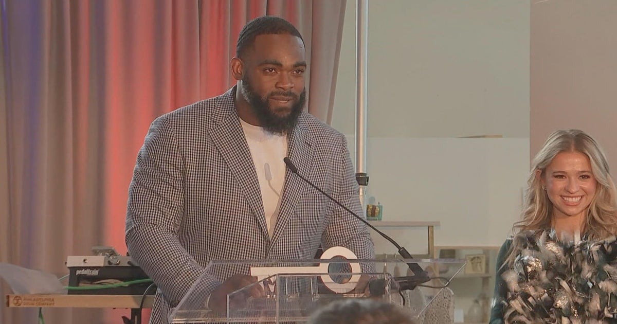 Philadelphia Visitor Center honors Brandon Graham, kicks off summer ...