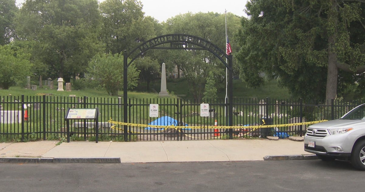Family disappointed after Chelsea cemetery is left locked and a "wreck ...