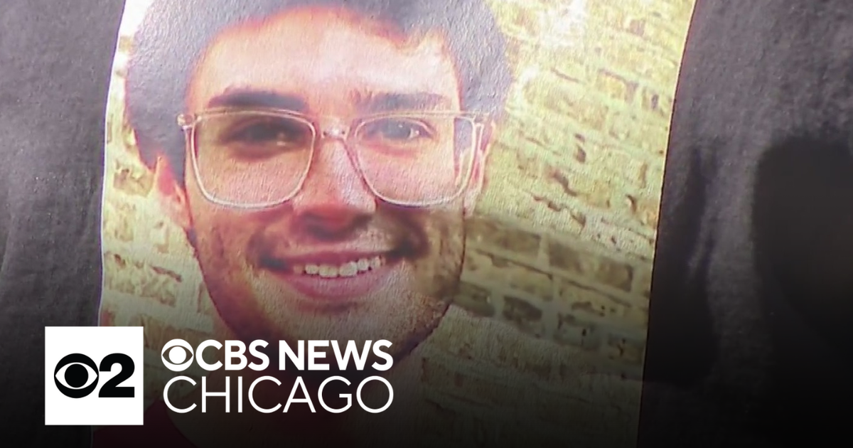 Family of slain Chicago drummer react to sentencing for killer - CBS ...