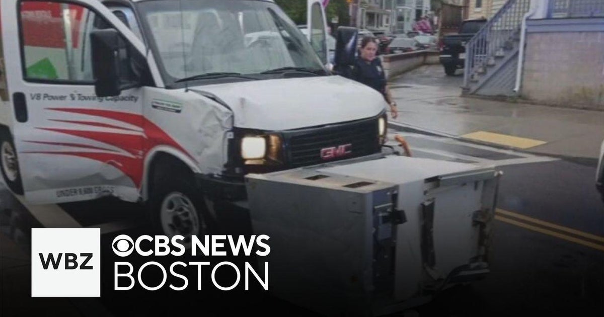 Thieves flee after trying to steal drive-thru ATM from Boston bank ...