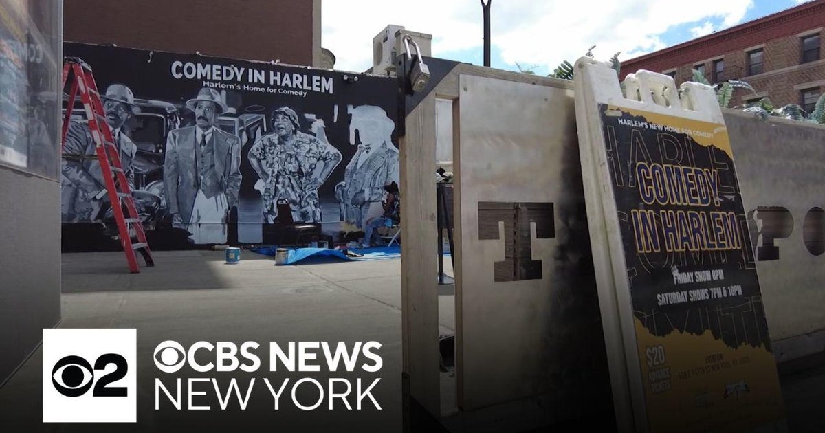 Comedy In Harlem club moves to new, larger location - CBS New York