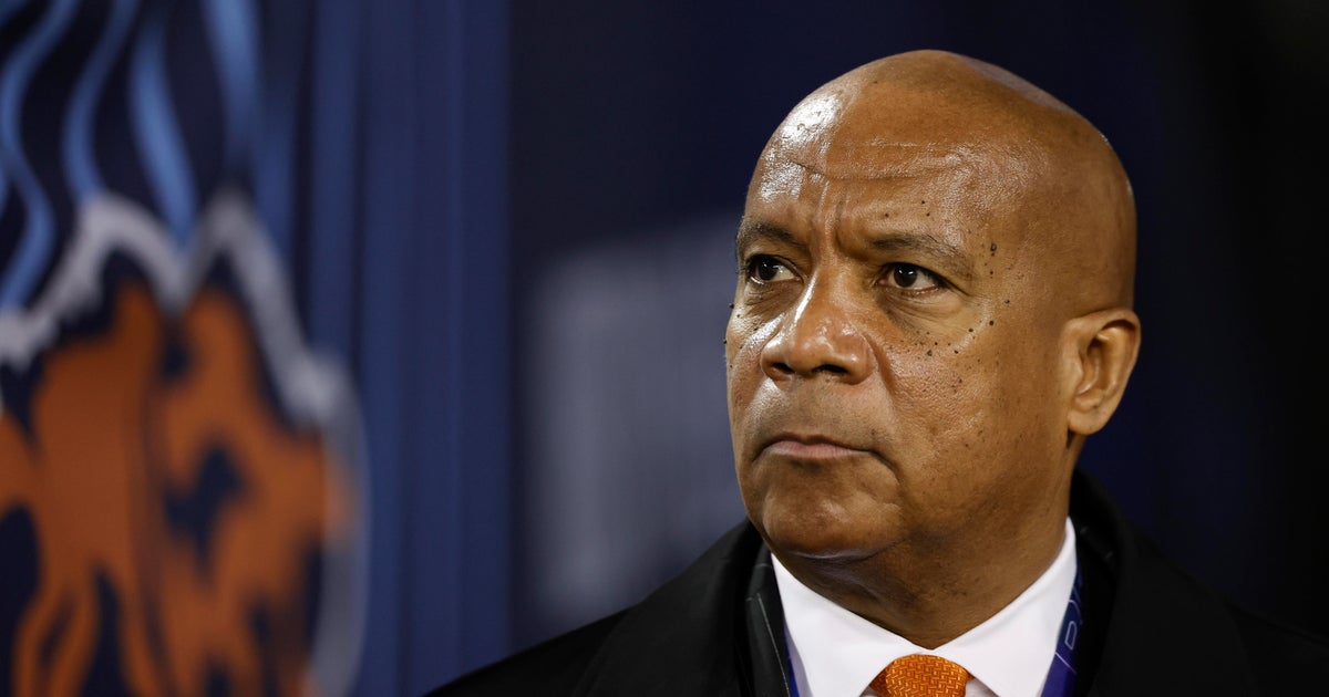 Chicago Bears CEO Kevin Warren reiterates need for a new stadium - CBS ...