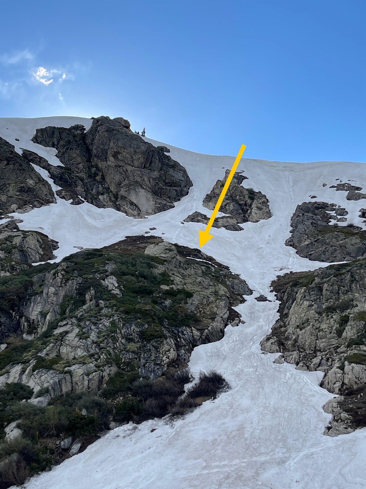 Hiker dies in estimated 300-foot fall at St. Mary's Glacier in Colorado - CBS Colorado