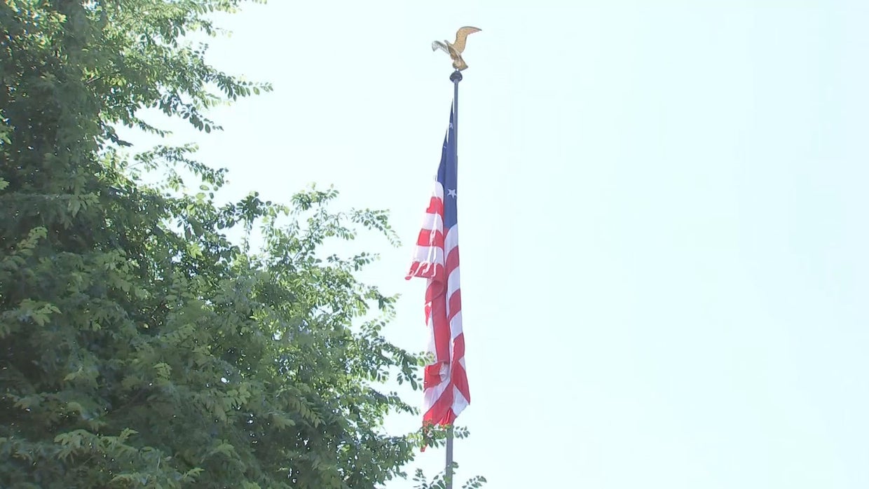 Philadelphia celebrates Flag Day at Independence Mall - CBS Philadelphia