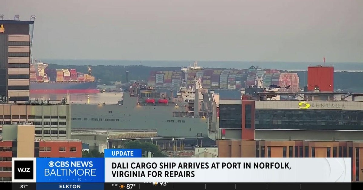 Dali cargo ship arrives at Port in Norfolk Virginia for repairs, and ...