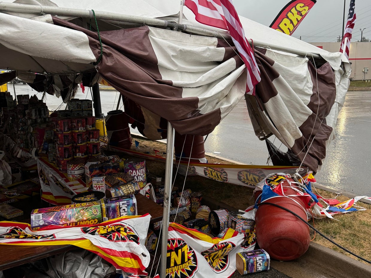 Multiple confirmed tornadoes tear through Pittsburgh area, leaving ...