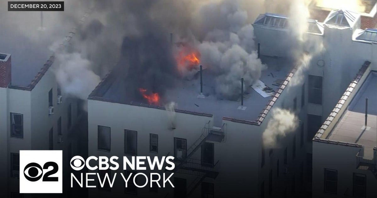 Temporary housing expires for Queens residents displaced by fire - CBS ...