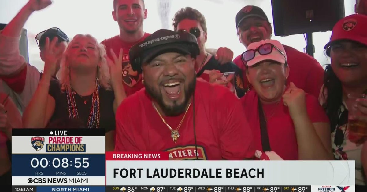 Fans partying up as they wait for the Florida Panthers parade to begin ...