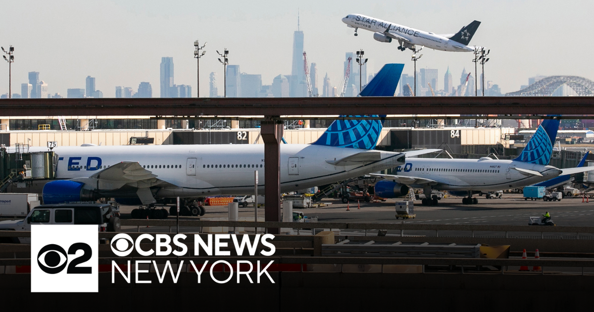 Air traffic controller shortage leads to slowdown at Newark Airport ...