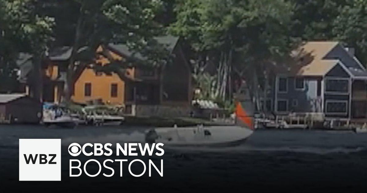 Teenager makes risky move to stop runaway boat in Lake Winnipesaukee ...