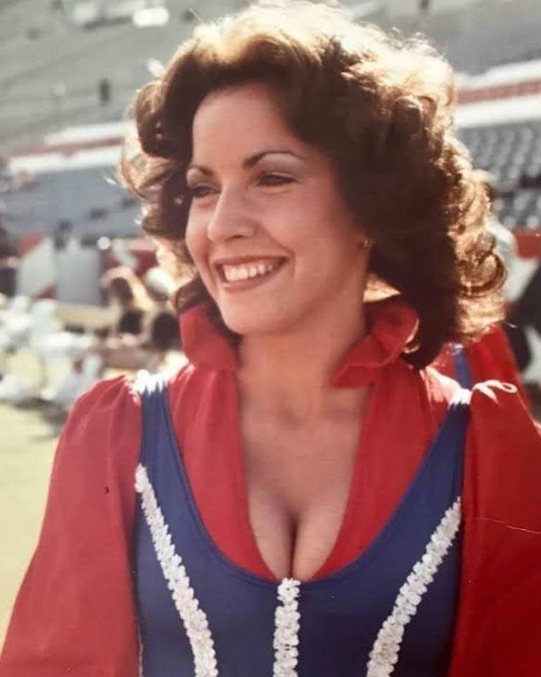 Former New England Patriots cheerleader to be inducted into Pro ...