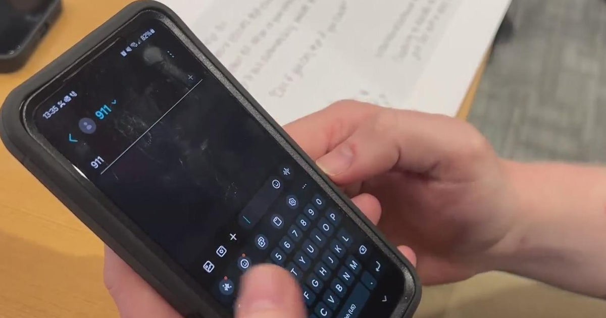 Detroit Police Department debuts Text 911 service for emergencies - CBS ...
