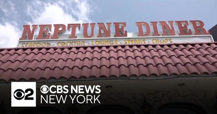 Queens' famed Neptune Diner serves final customers Sunday - CBS New York