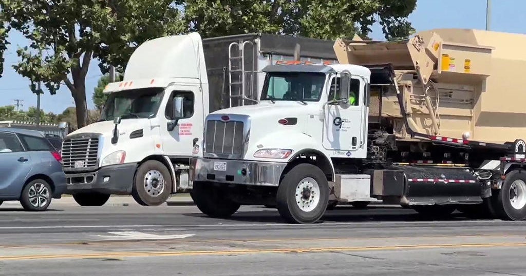 California clean-fleet emissions mandate will transform trucking - CBS ...