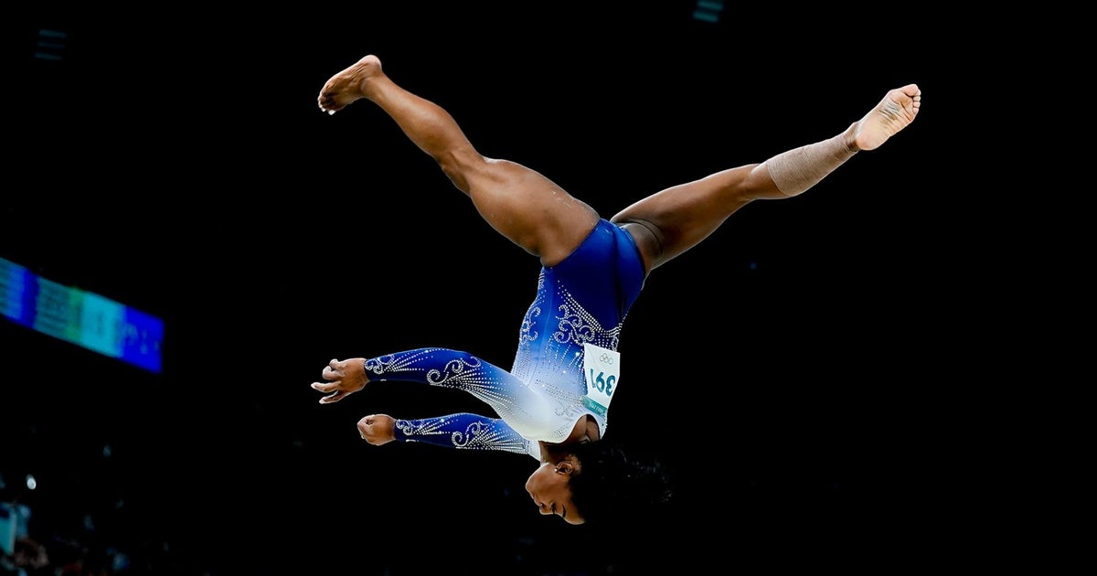 Simone Biles fails to medal in beam final, gets silver in floor routine ...