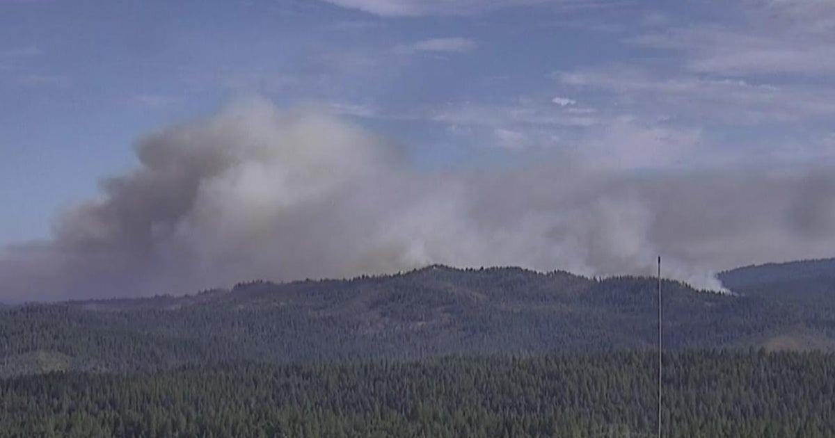 Crozier Fire jumps in size again - CBS Sacramento