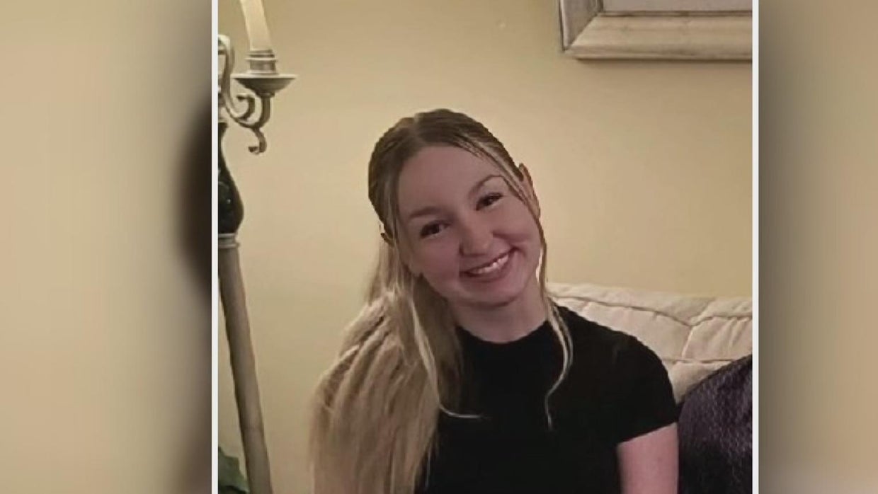 Family highlights danger at Southeast Side Chicago station where train ...