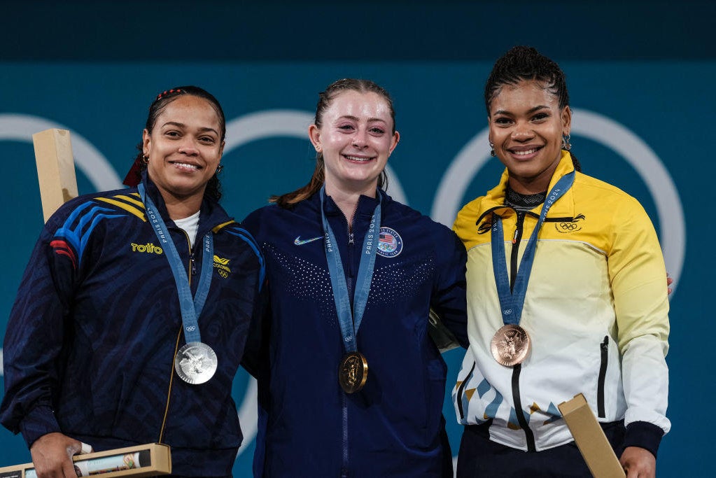 Olivia Reeves wins first U.S. gold in weightlifting since 2000 - CBS News