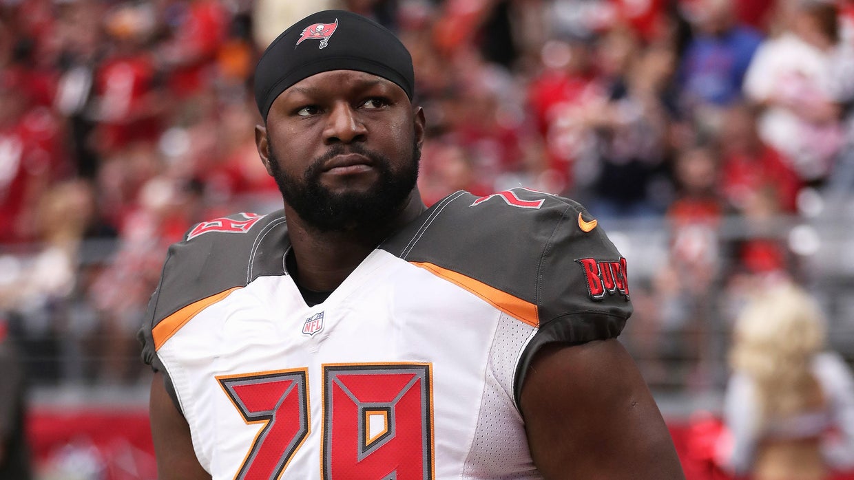 Gosder Cherilus, ancien joueur de la NFL, accusé d'avoir uriné sur un ...