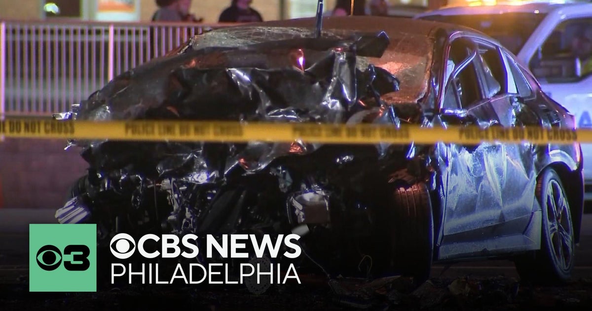 At least 2 people killed in 3-vehicle crash in Delaware - CBS Philadelphia